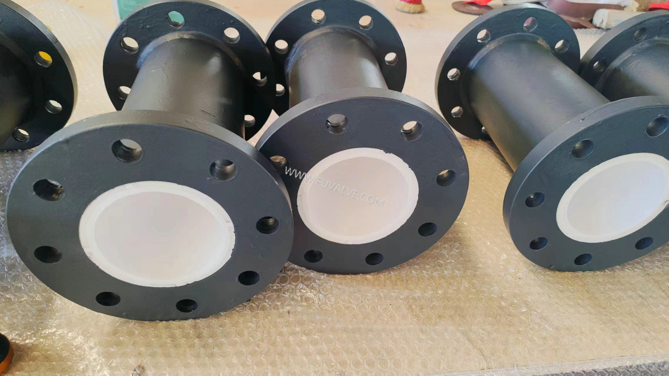 Ceramic lined pipe delivered to Byelorussia - FUVALVE ENGINEER TEAM